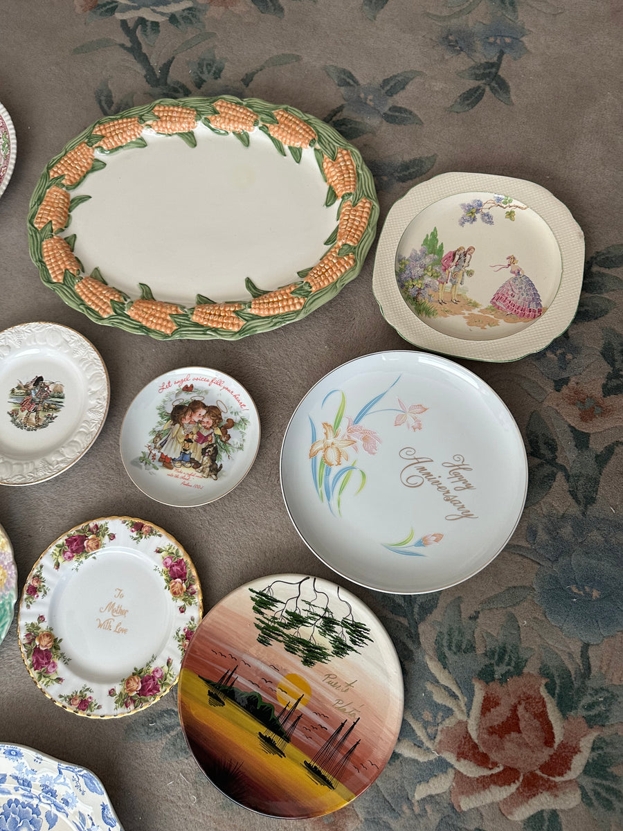 Plate Lot – sellmystuffcanadahamilton